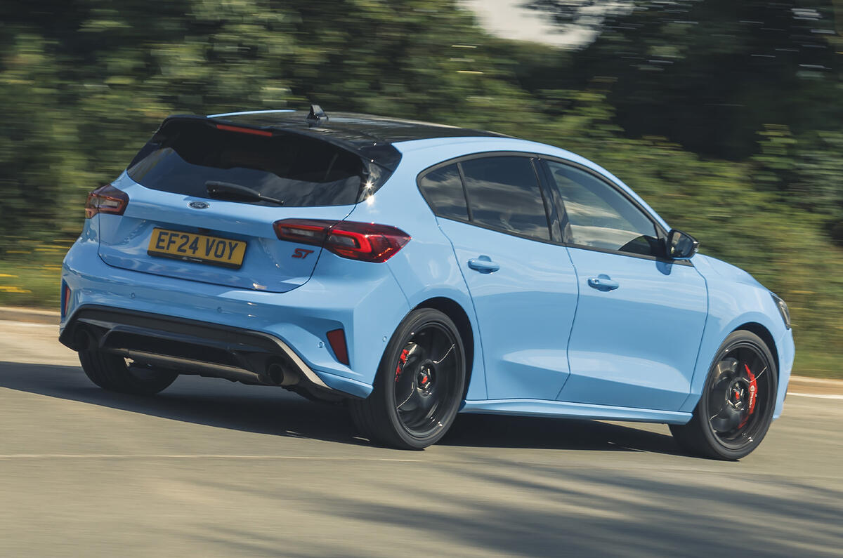 Ford Focus ST Review 2025, Price & Specs | Autocar