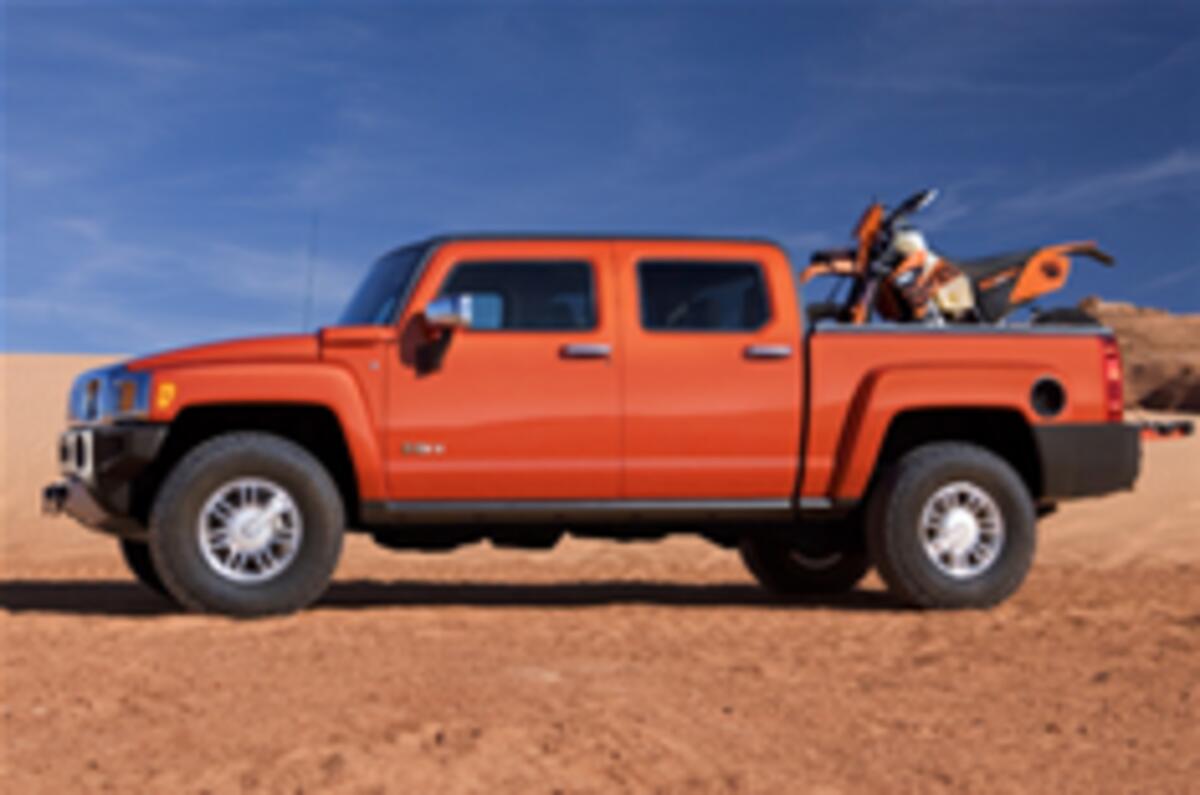 Hummer H3 gets flatbed cred | Autocar