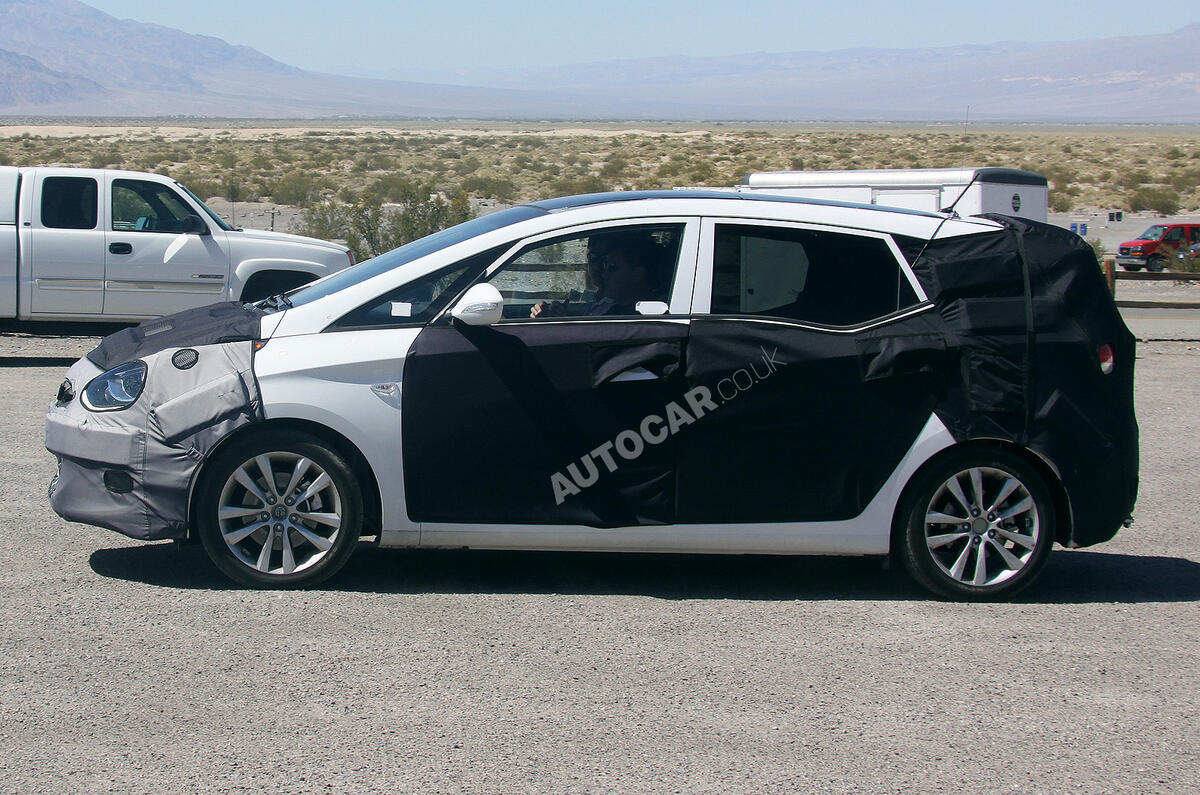 New Hyundai MPV set for Paris | Autocar