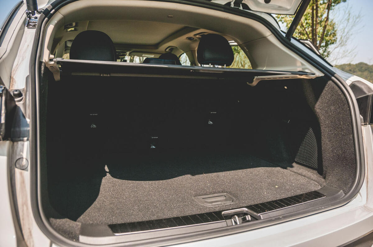 Lynk&Co 01 PHEV 2019 first drive | Autocar