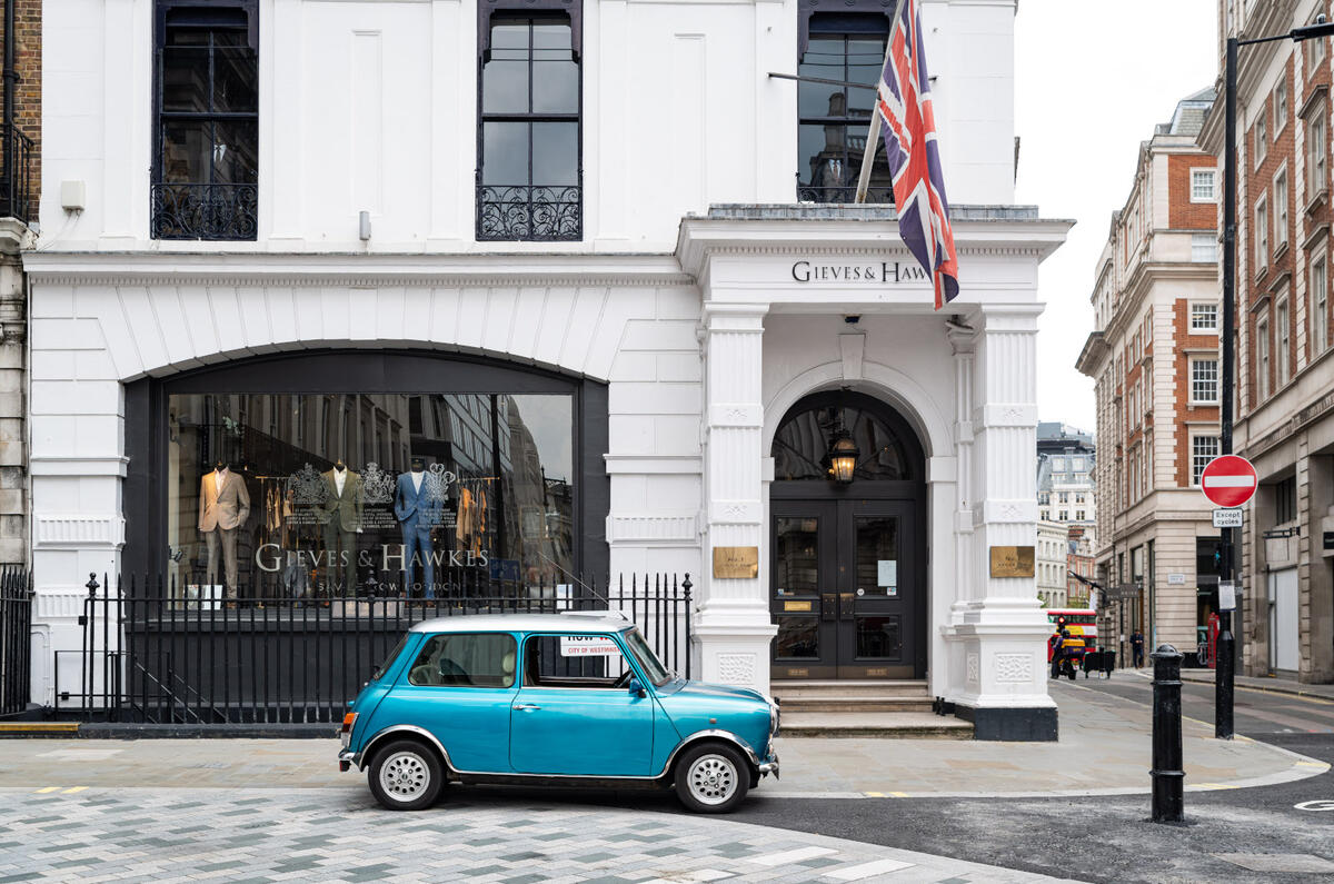 London firm electrifies classic Mini with Nissan Leaf powertrain | Autocar