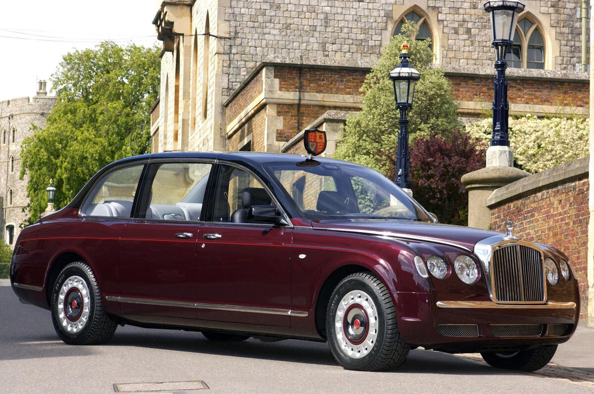 Bentley S2 meets Mulsanne: Driving Crewe's first and last V8 engines ...