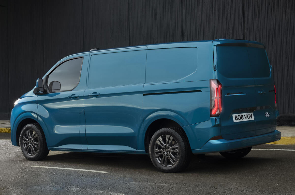 New 2023 Ford E-Transit Custom EV brings 236-mile range | Autocar
