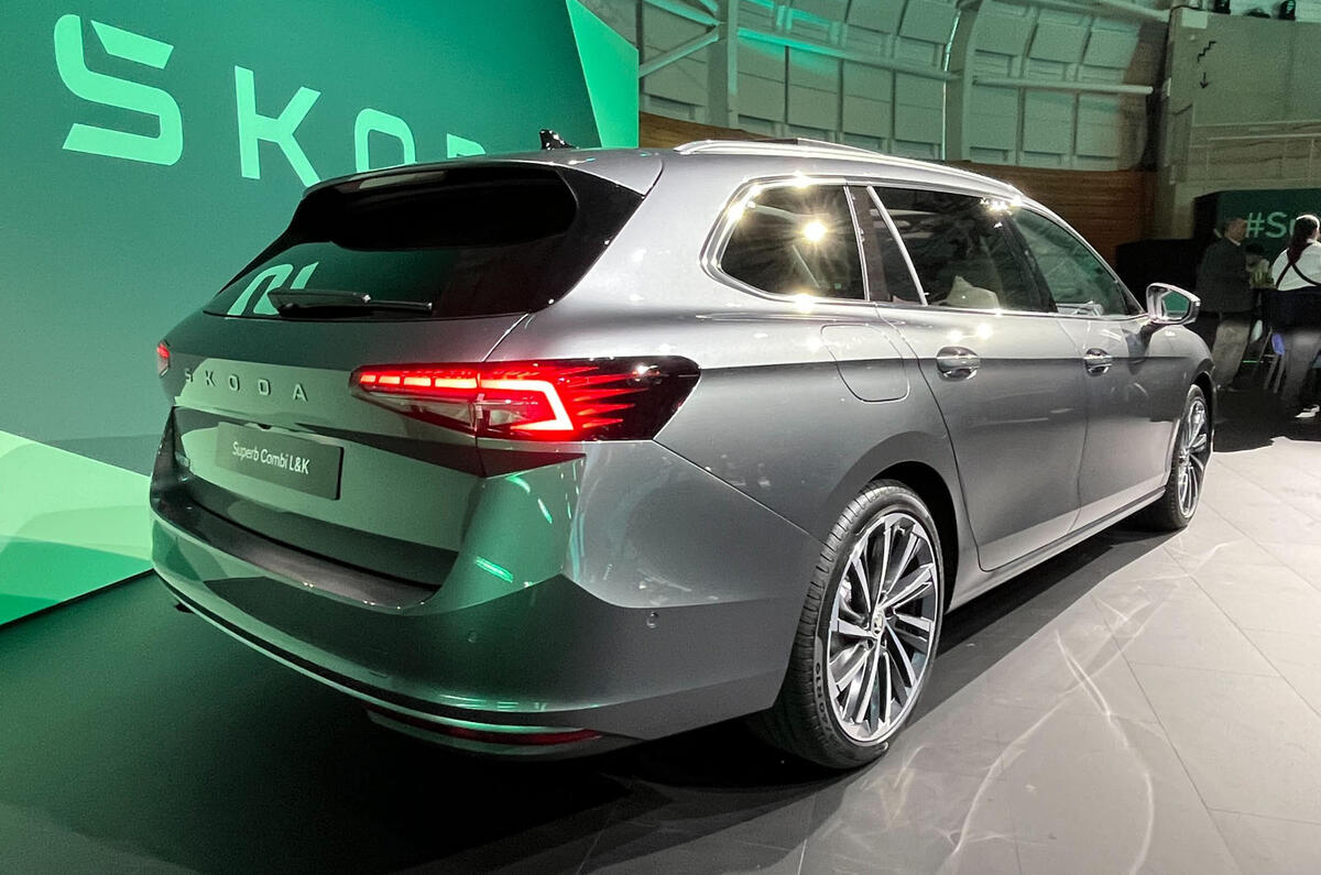 Skoda Superb reinvented with 62-mile PHEV | Autocar