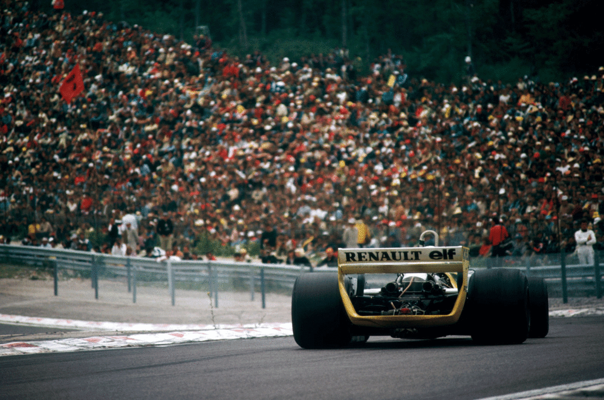 From the archive: Two of the best laps of F1 racing you'll ever see ...