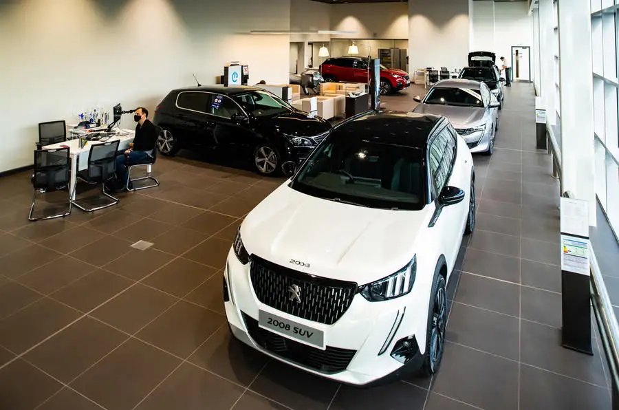 PSA Group opens flagship Citroen, DS and Peugeot site in London | Autocar