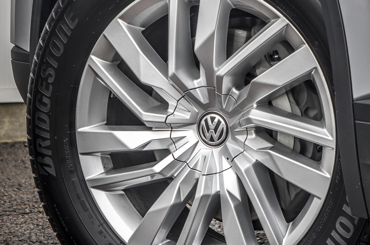 Volkswagen Touareg 3.0 V6 TDI 4Motion SE 2020 review | Autocar