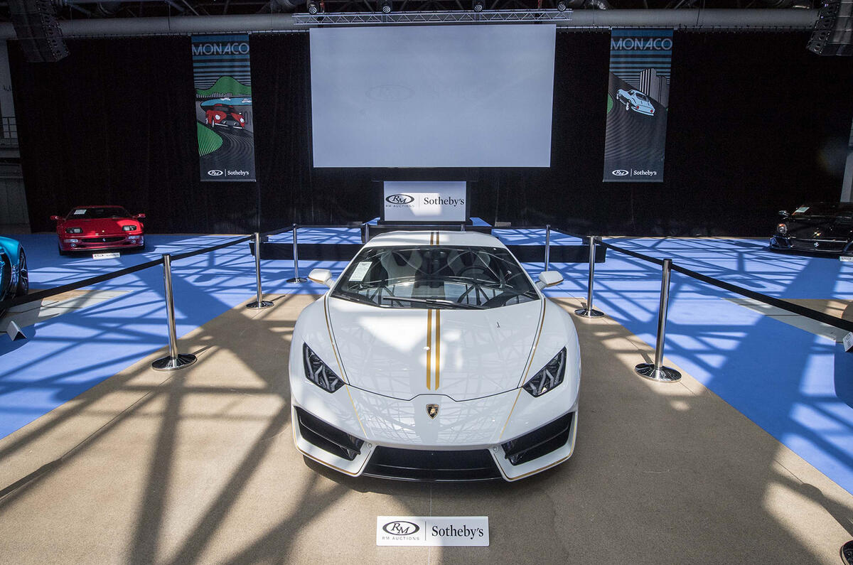 Pope's Lamborghini Huracan fetches £630,000 at charity auction | Autocar