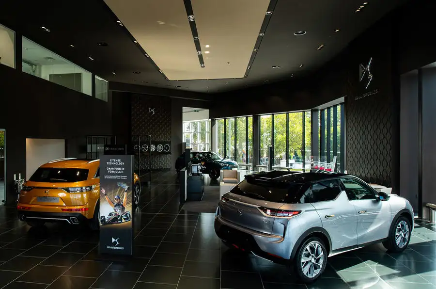 PSA Group opens flagship Citroen, DS and Peugeot site in London | Autocar