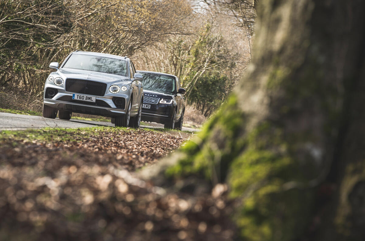 Range Rover vs Bentley Bentayga: Classy Brit brawlers face off | Autocar