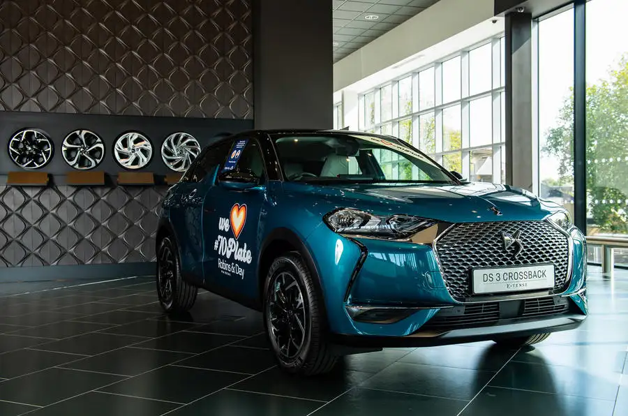 PSA Group opens flagship Citroen, DS and Peugeot site in London | Autocar