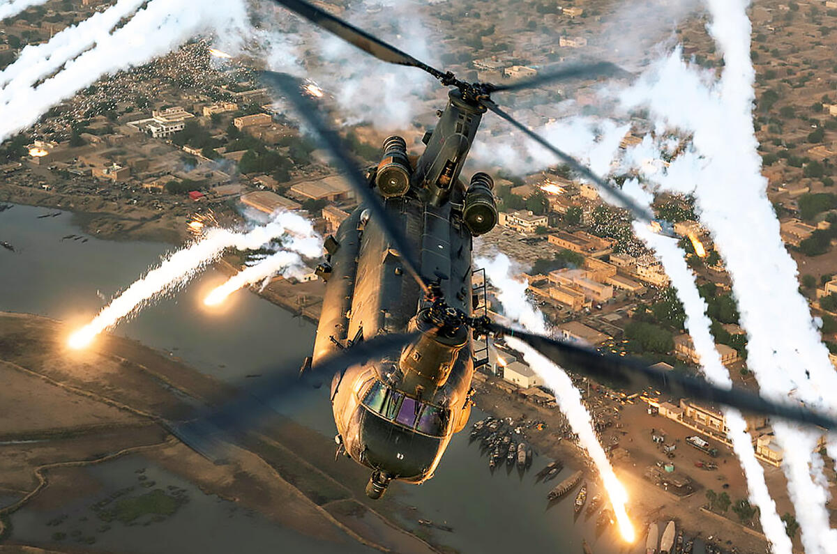 Christmas road test 2021: RAF Chinook helicopter | Autocar