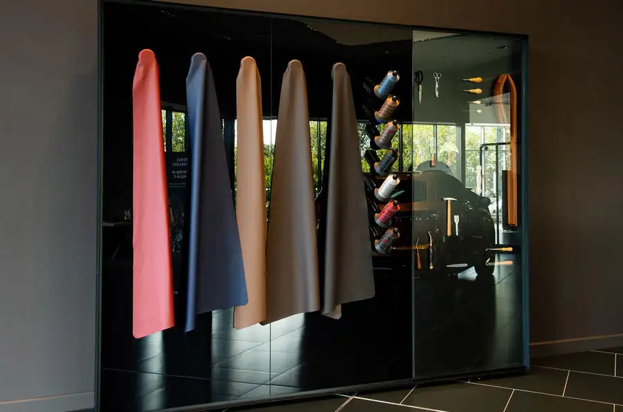 PSA Group opens flagship Citroen, DS and Peugeot site in London | Autocar