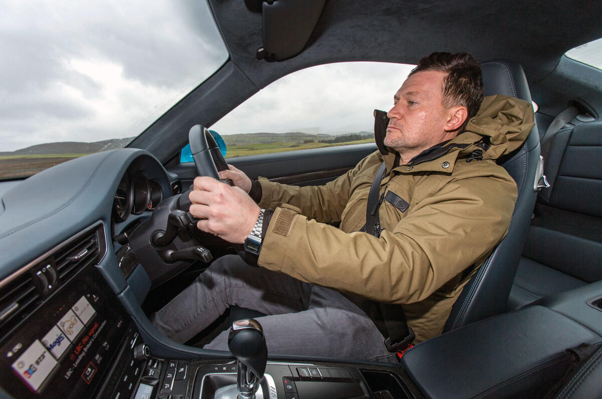 Porsche 911 Turbo S vs Smart Fortwo: a real-world race across Wales ...