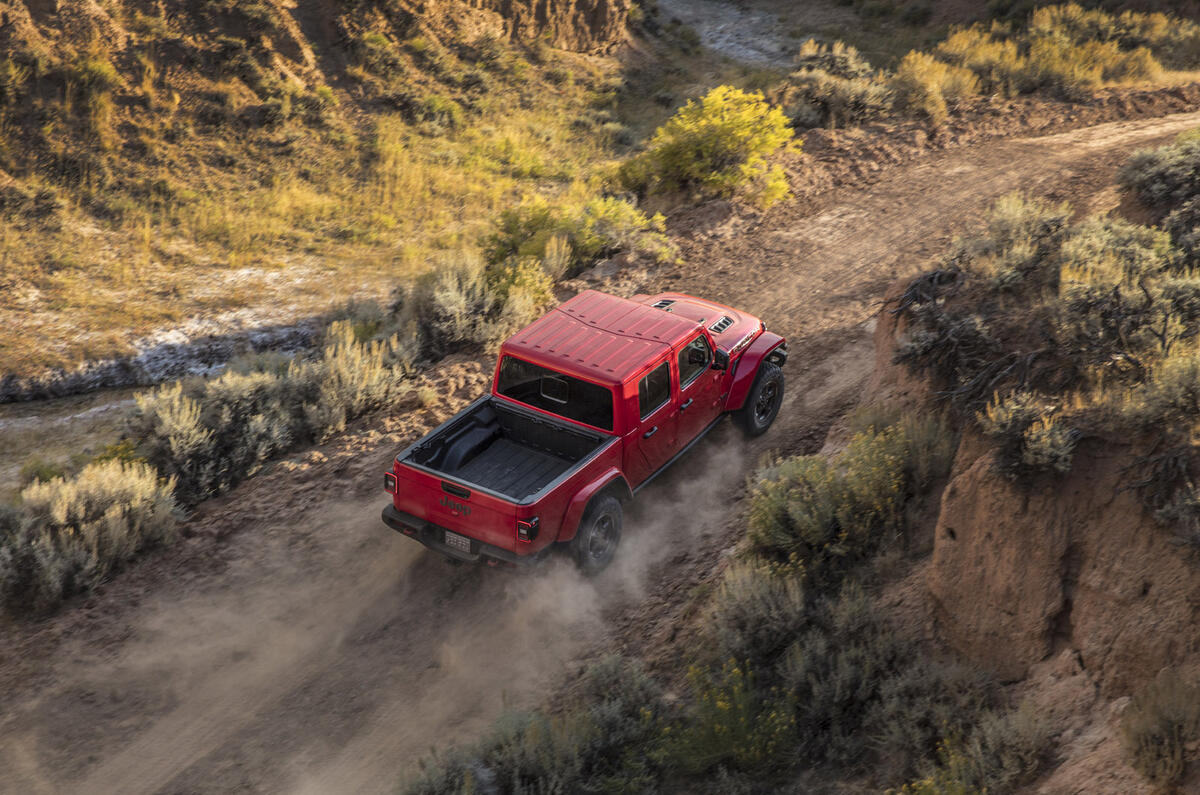 New Jeep Gladiator: heavy-duty pick-up launched | Autocar
