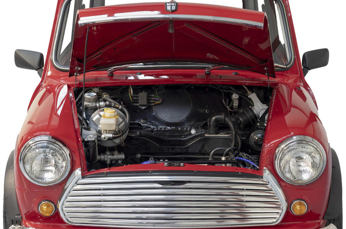 Swindon Powertrain offers EV conversion kit for classic Mini | Autocar