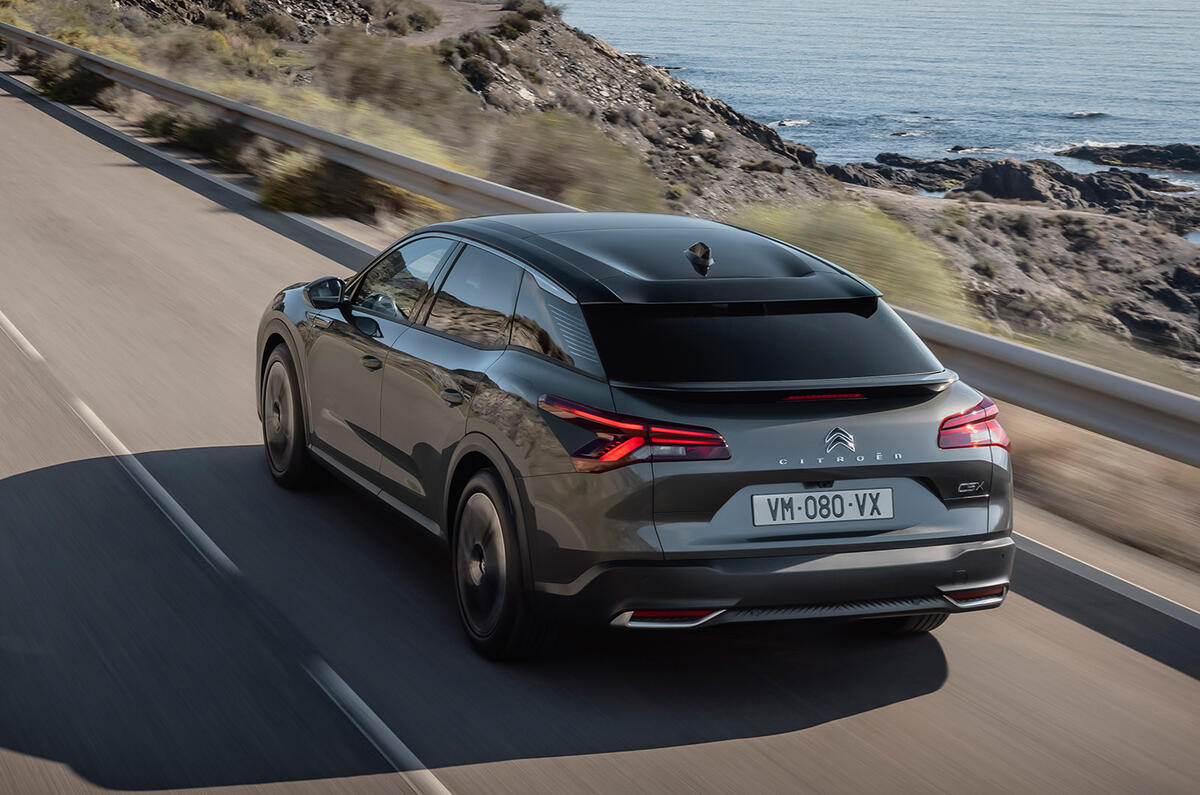 Nouvelle Citroën C5 X : la grande berline sur la route