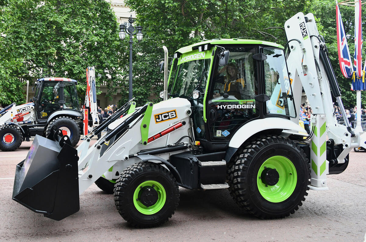 Autocar notebook: Fisker's Houdini trunk and JCB's hydrogen future ...