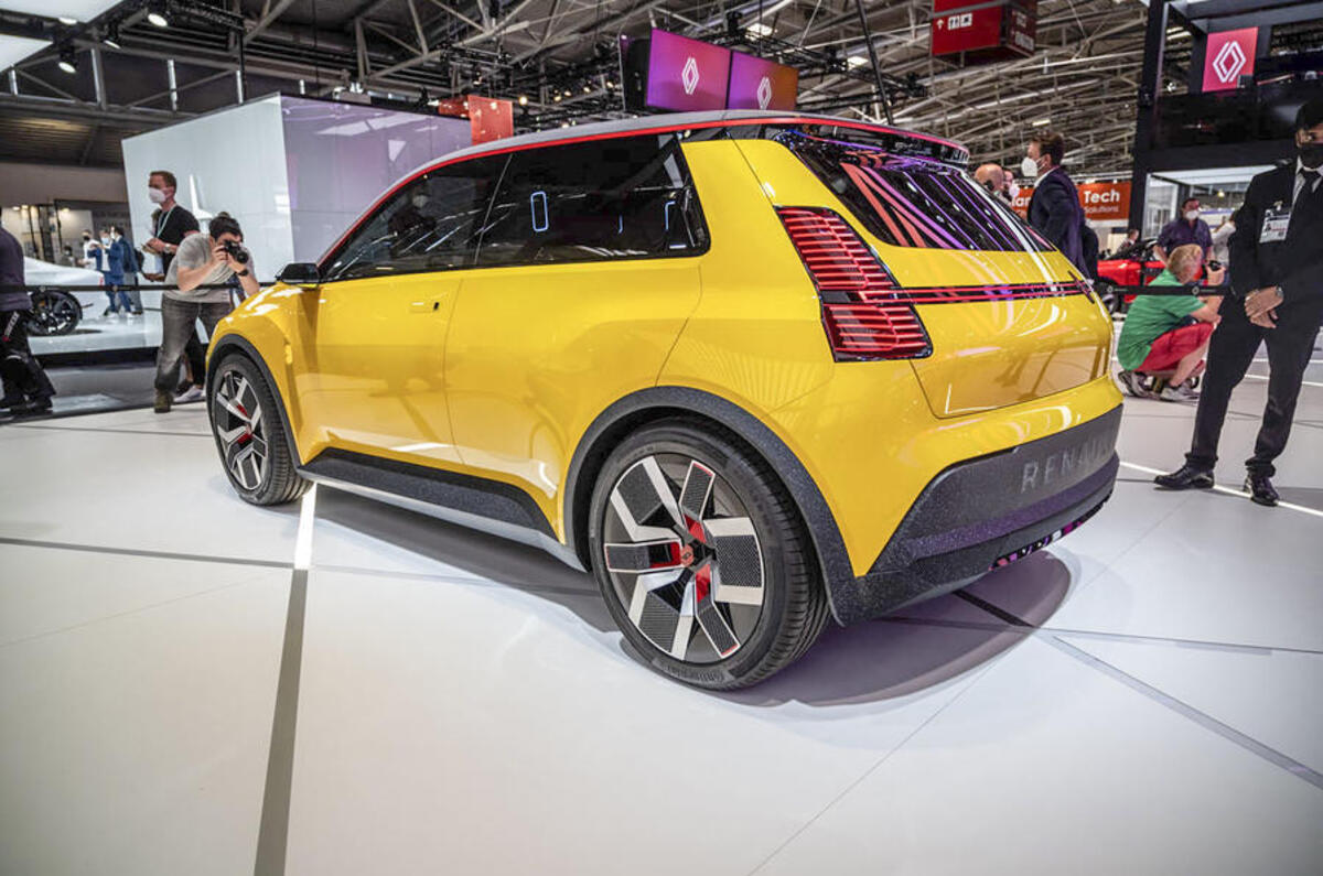 Renault to go all-electric in Europe by 2030 | Autocar