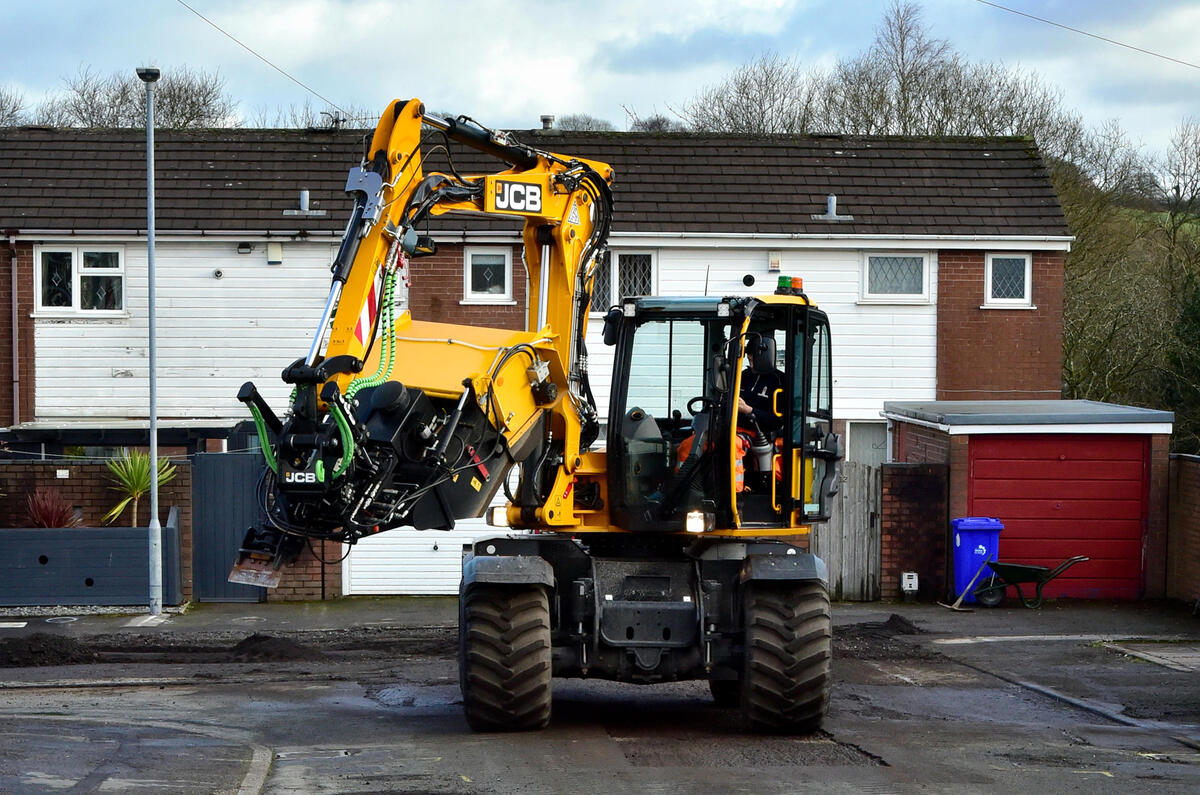 JCB's rapid pothole repairer completes three years' work in four months ...