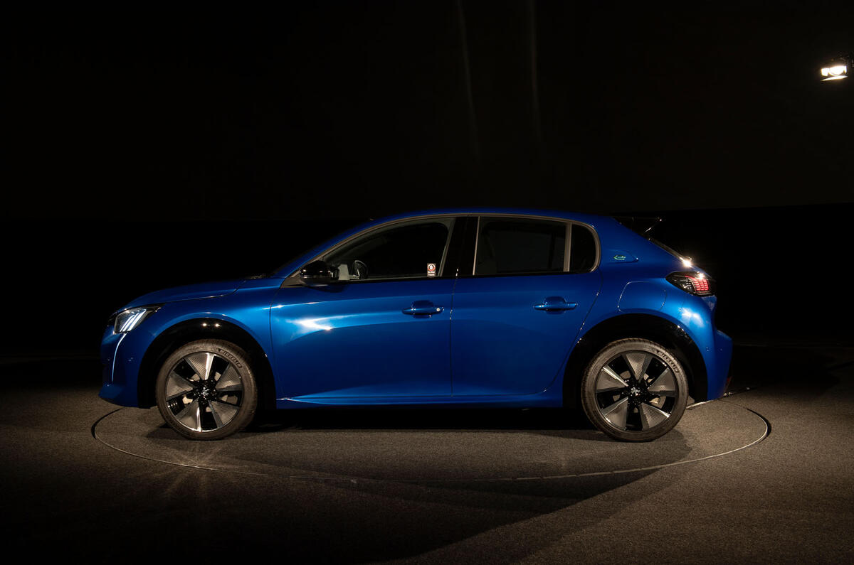 Peugeot opens UK order books for new 208 and e-208 | Autocar