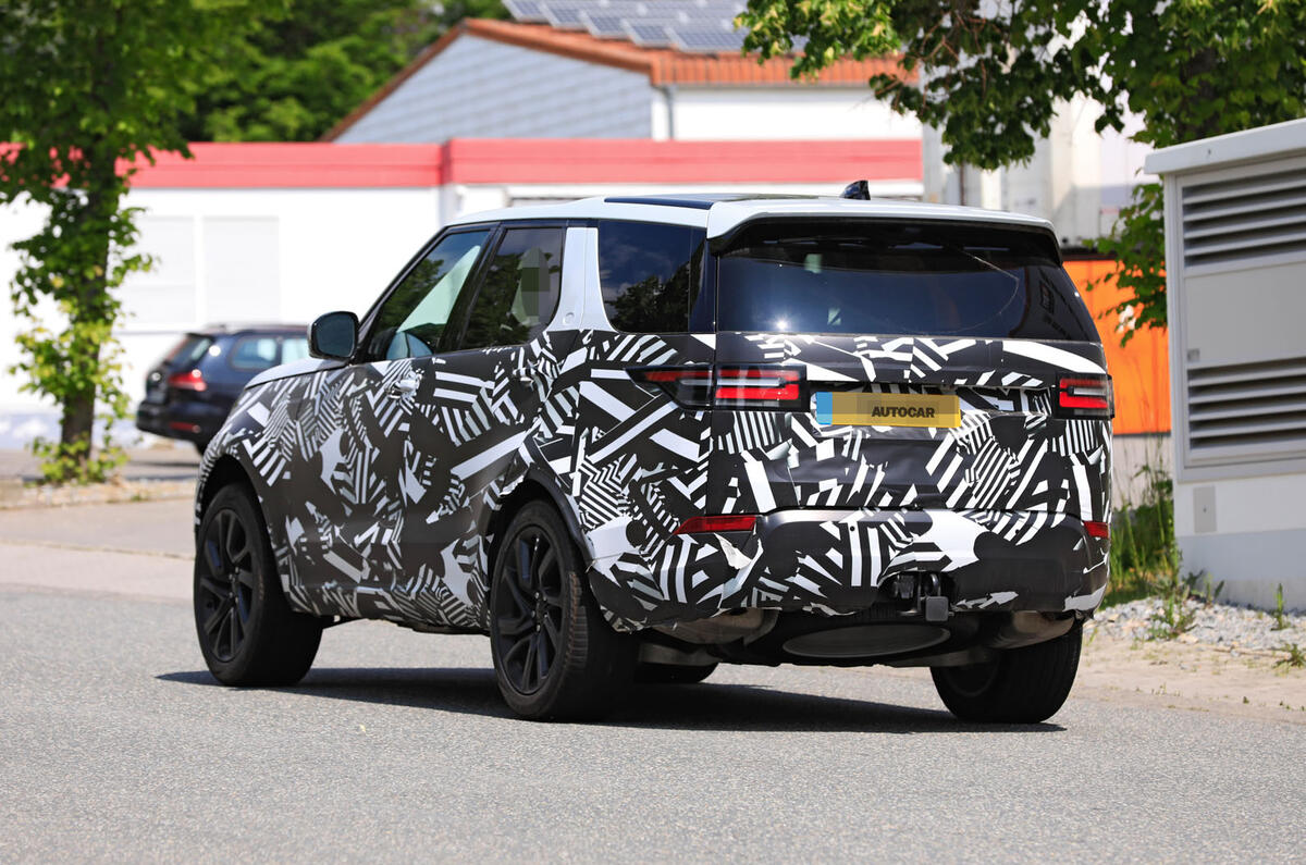 2021 Land Rover Discovery: prototype of facelifted SUV spotted | Autocar