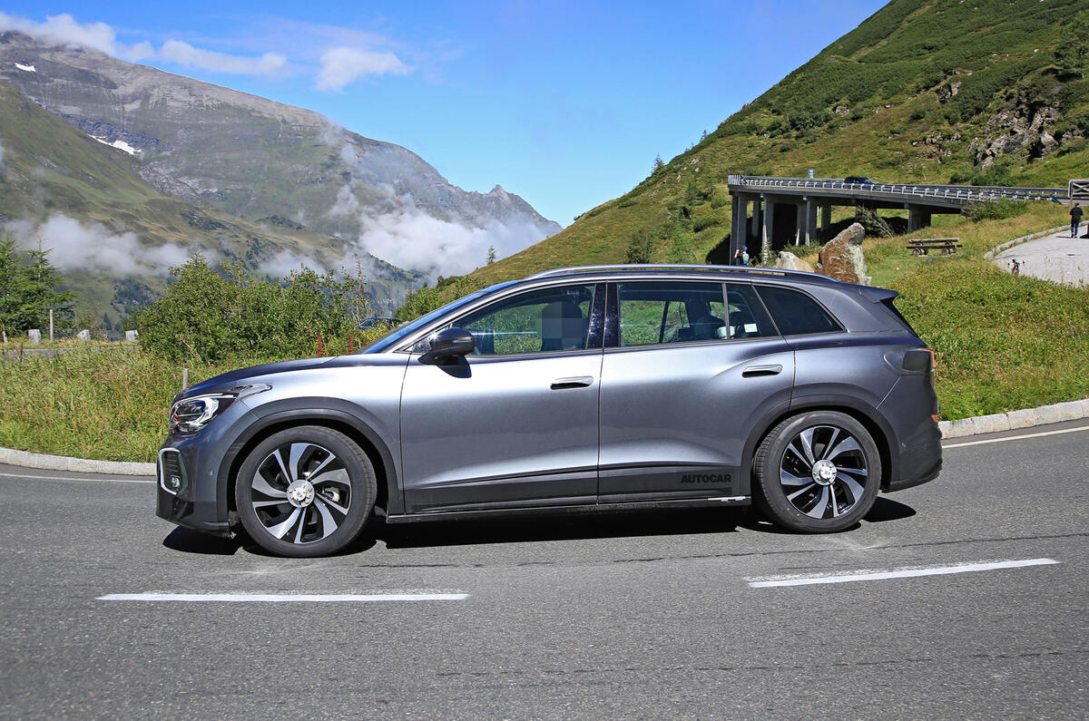 2021 Volkswagen Id Roomzz Electric Suv Seen In Production Form Autocar