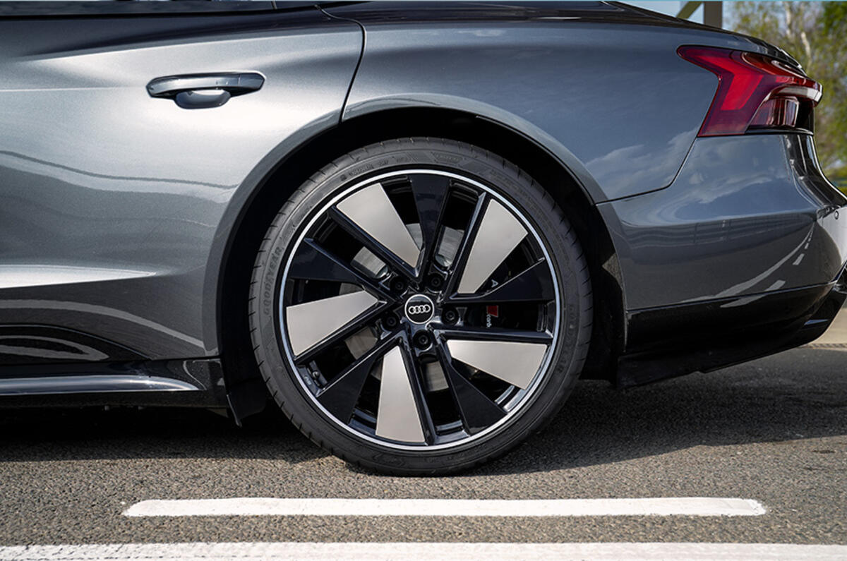 Video | Audi RS e-tron GT: the ultimate all-electric hot lap | Autocar