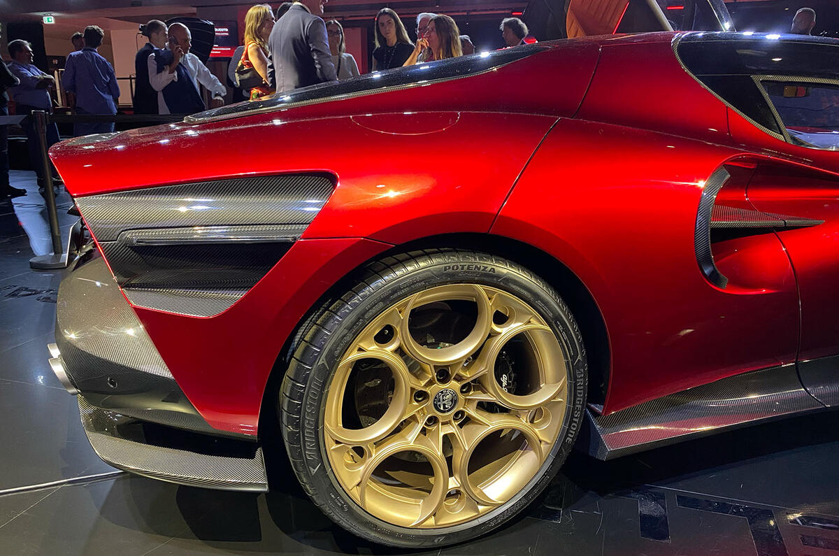 New Alfa Romeo 33 Stradale is brand's last combustion supercar | Autocar