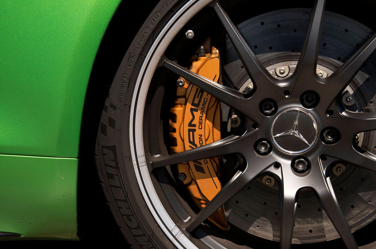 Mercedes-AMG GT R to challenge Porsche 911 Turbo S Nurburgring time ...