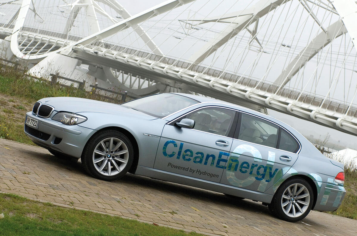 BMW to launch series-production hydrogen FCEV by 2030 | Autocar