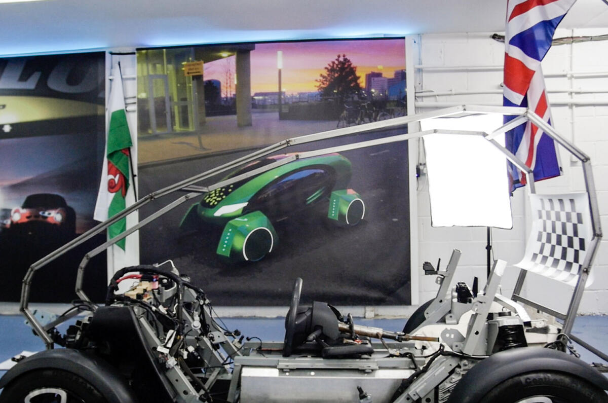 Pioneering driverless Kar-Go delivery vehicle to reach UK roads in 2018 ...