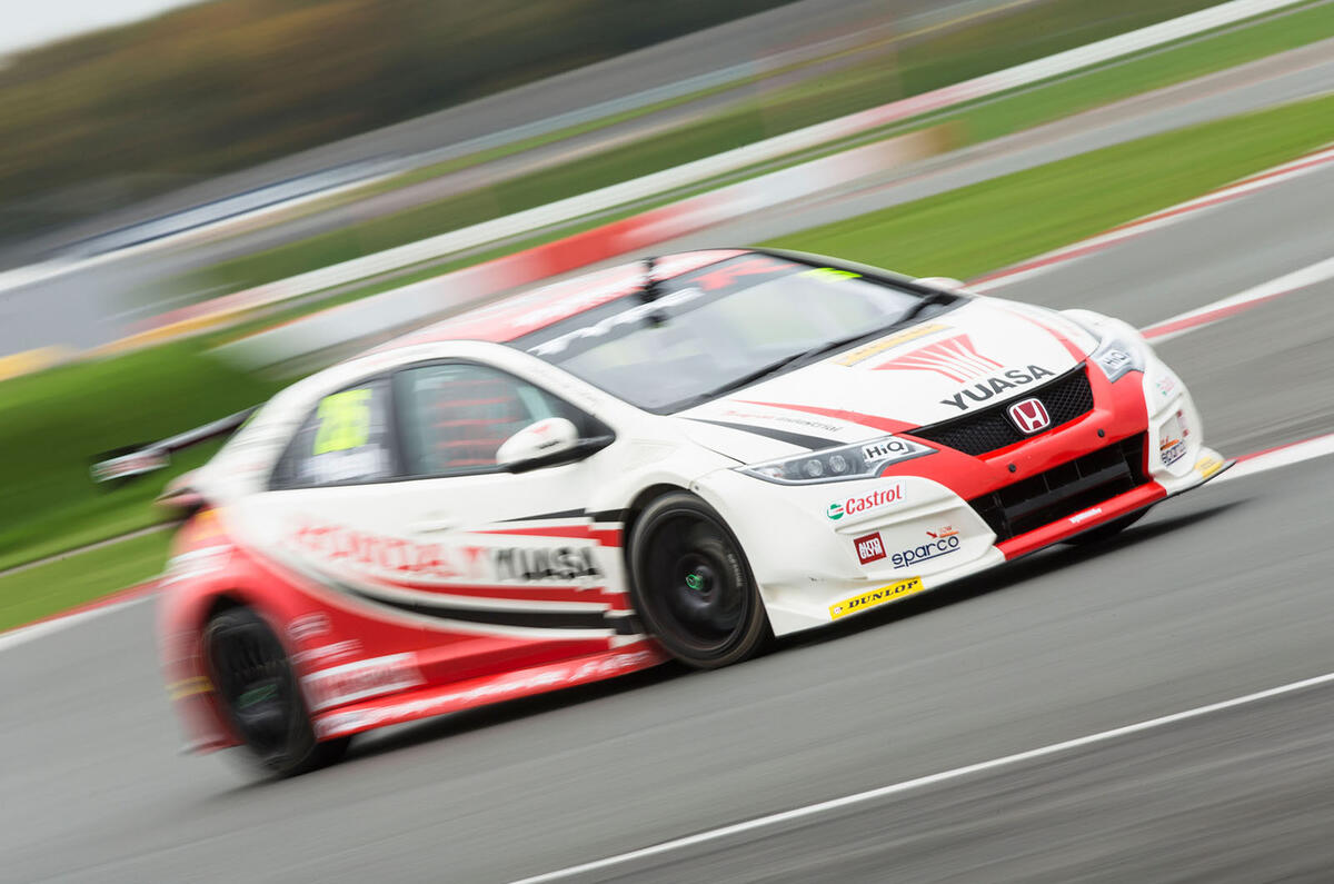 2015 BTCC Honda Civic Type R driven | Autocar