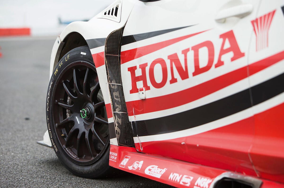 2015 BTCC Honda Civic Type R driven | Autocar
