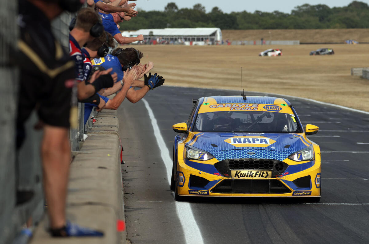 BTCC 2022: Turkington wins twice in historic weekend for racer | Autocar
