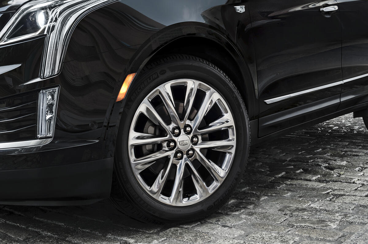 Cadillac XT5 SUV revealed at LA motor show | Autocar