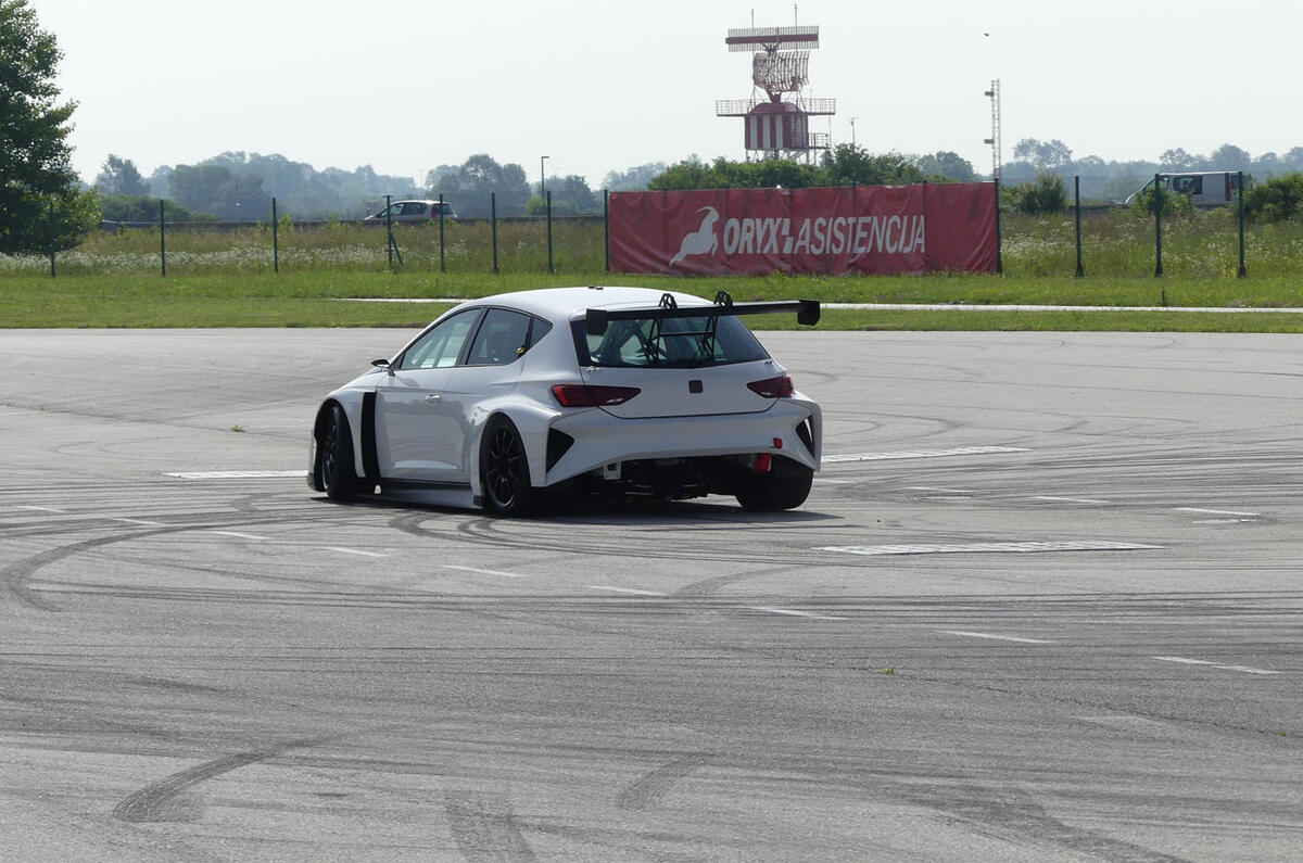 Cupra confirms specs of 670bhp e-Racer electric racing car | Autocar