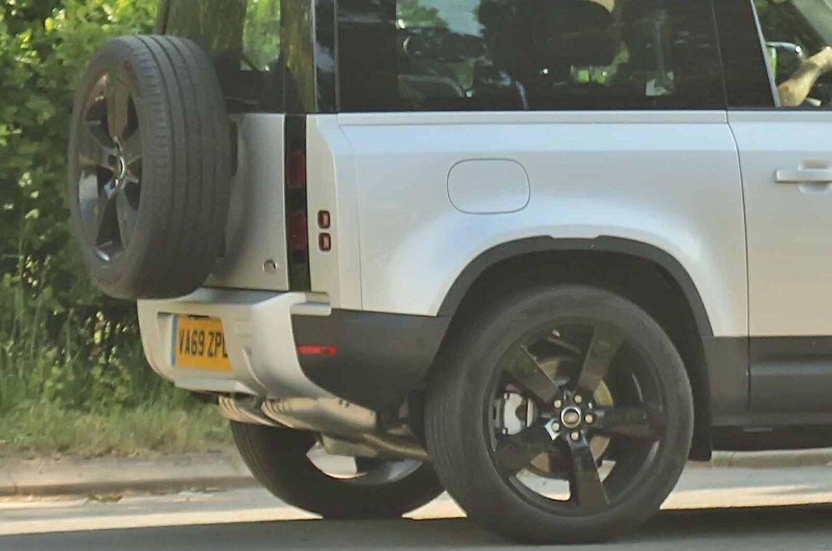 New Land Rover Defender: Six-cylinder diesel spotted testing | Autocar