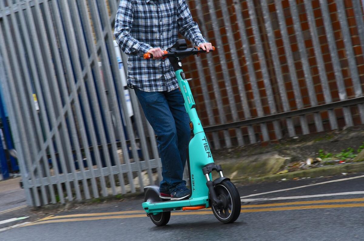 Tier 6 electric scooter first ride | Autocar