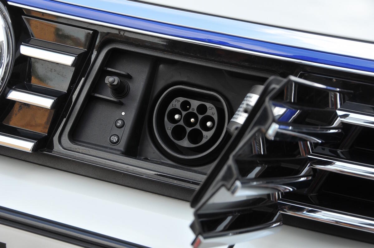 2016 Volkswagen Passat GTE first drive | Autocar