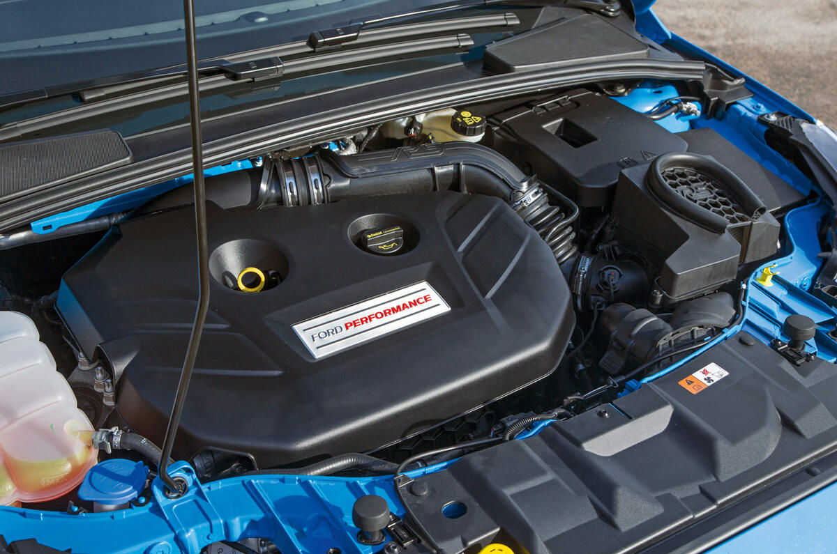 Ford Focus RS versus Volkswagen Golf R - twin test | Autocar