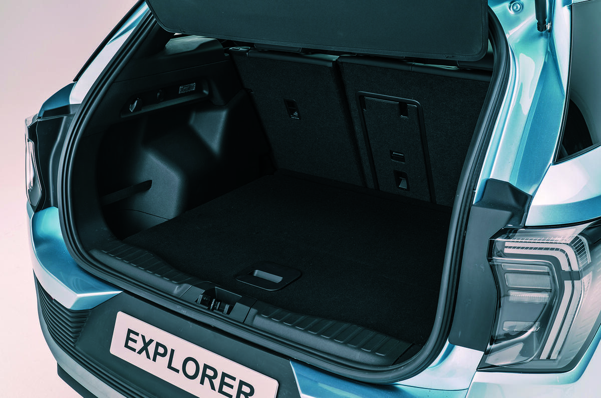 New Ford Explorer: sub-£40k start price and 374 miles of range | Autocar