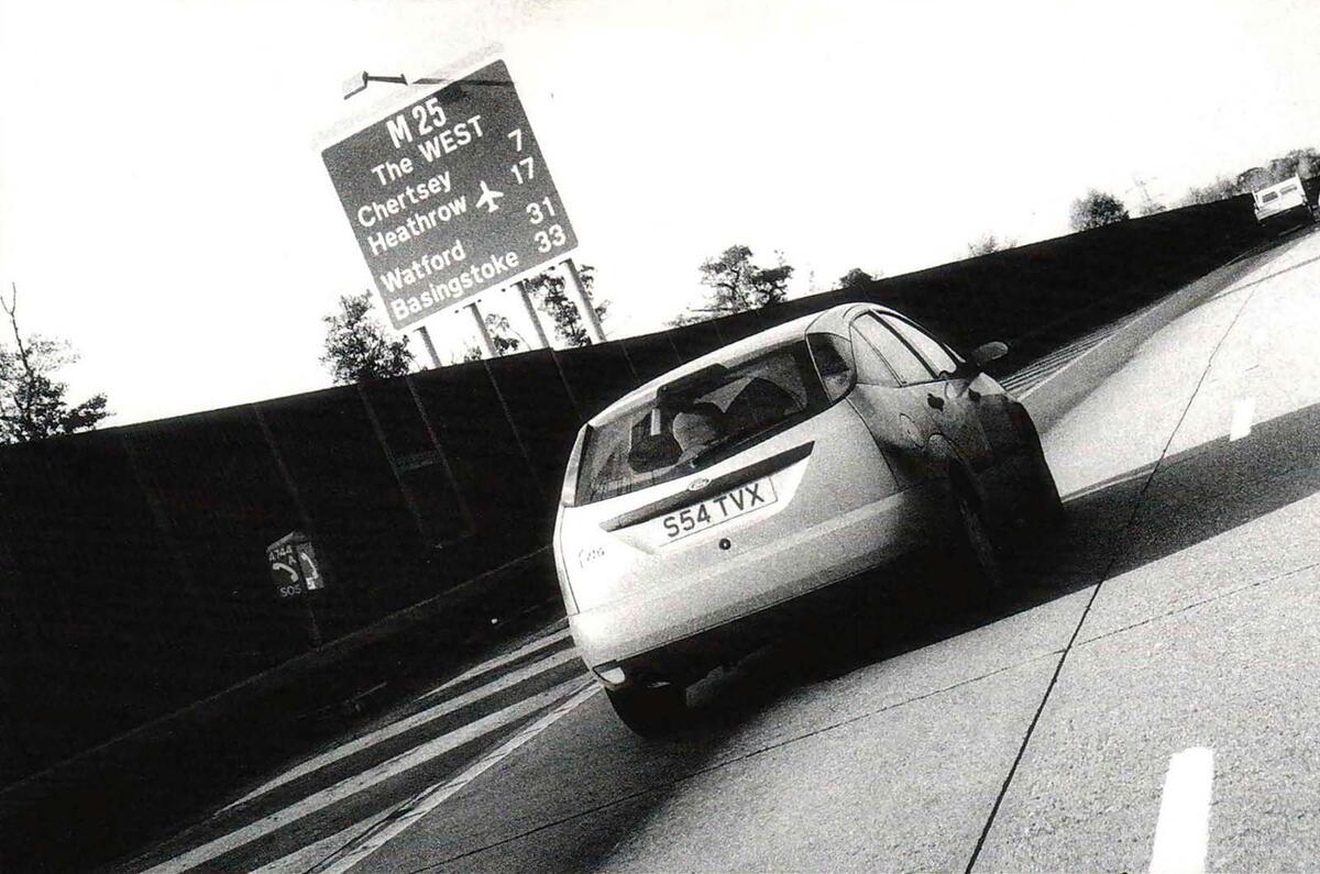 Driving 100 laps of the M25 in the 1999 COTY-winning Ford Focus | Autocar