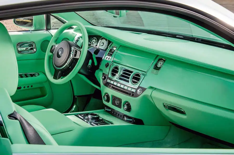 Meeting Michael Fux - the collector with a fuchsia McLaren 720S and ...