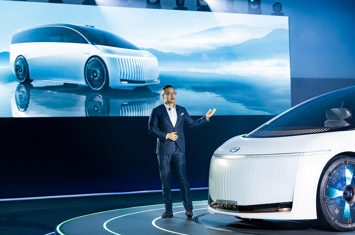 Chinese firm GAC unveils hydrogen-powered MPV concept | Autocar