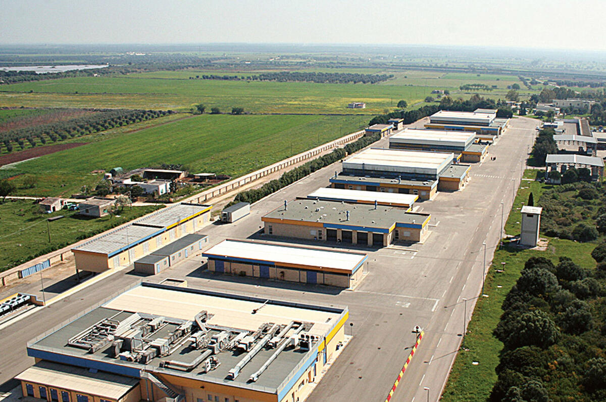 What does 211mph in a Porsche 911 Turbo S feel like? | Autocar