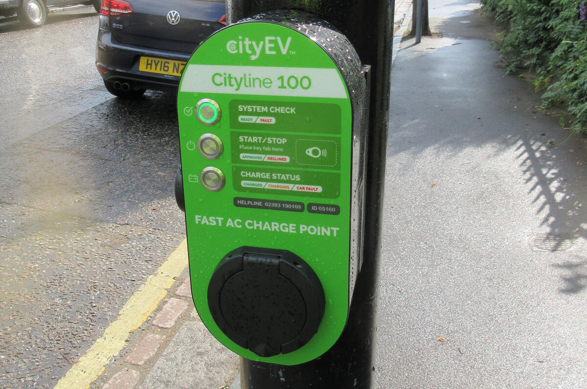 British firm to roll out affordable street-side charger in Brighton ...