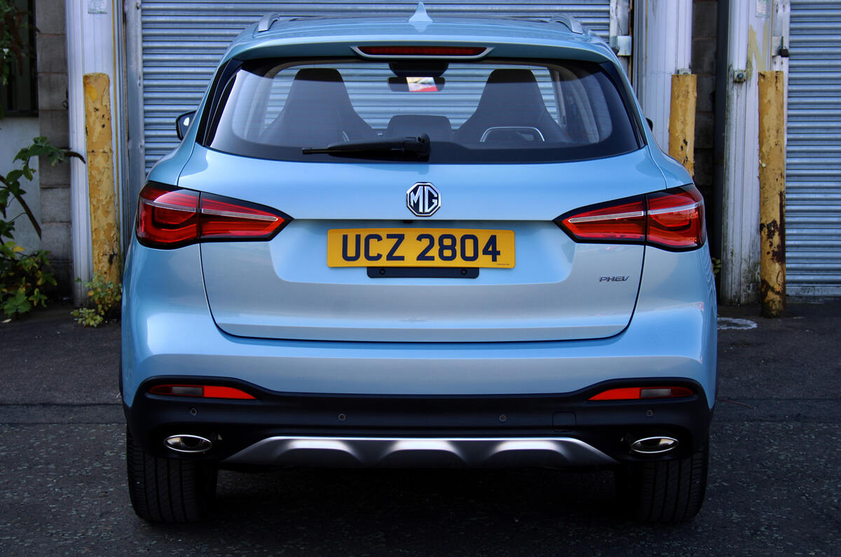 New MG HS plug-in hybrid arrives with 32-mile electric range | Autocar