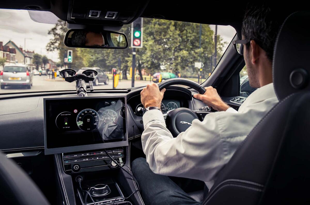 Jaguar Land Rover tech to help drivers avoid red lights | Autocar