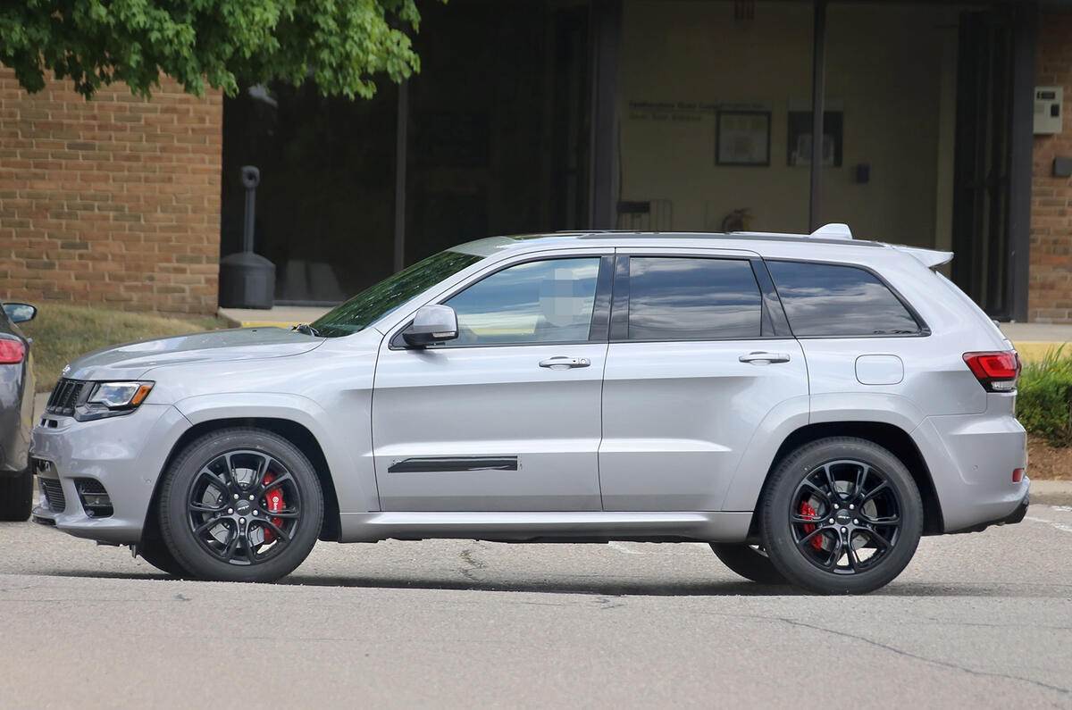 2017 Jeep Grand Cherokee SRT spied undisguised | Autocar